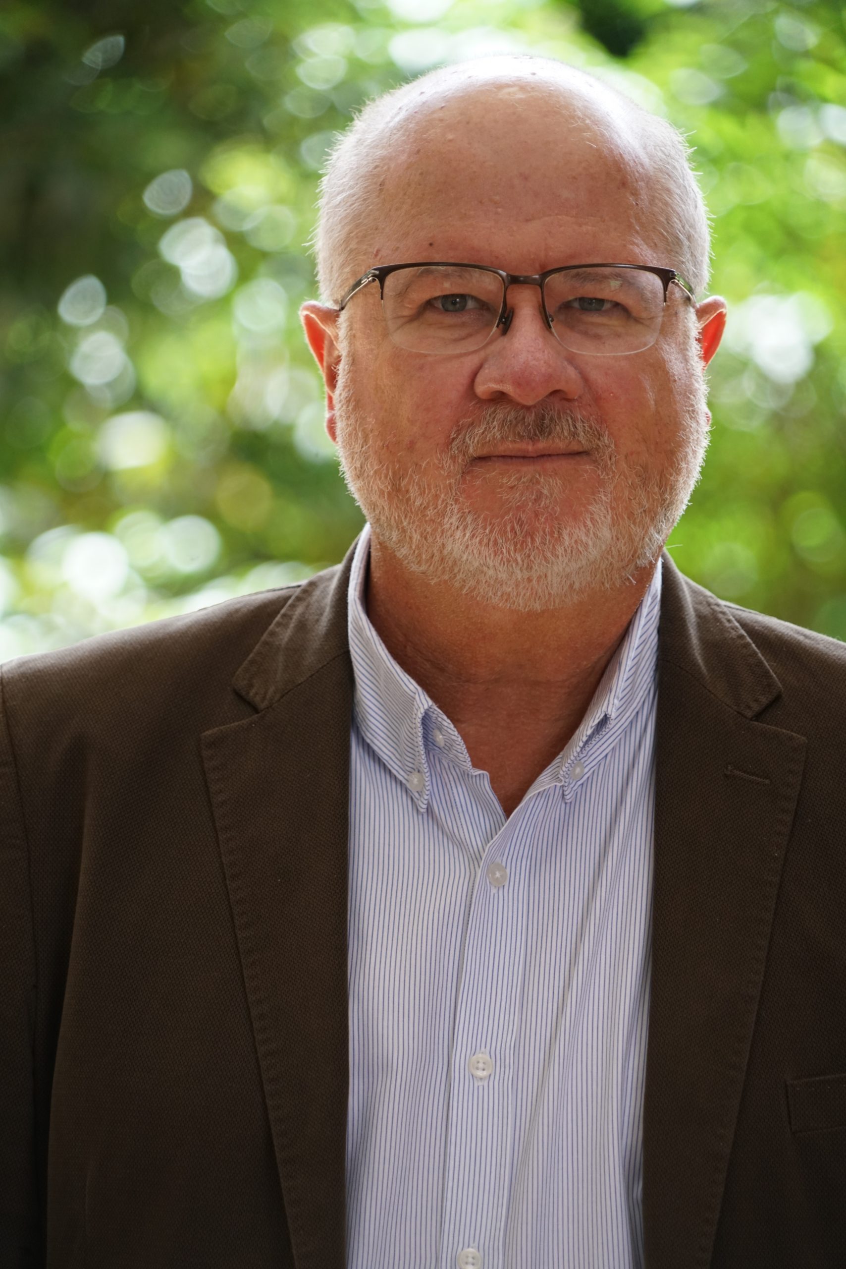 El periodista colombiano Gerardo Reyes presidirá el jurado de los III ...